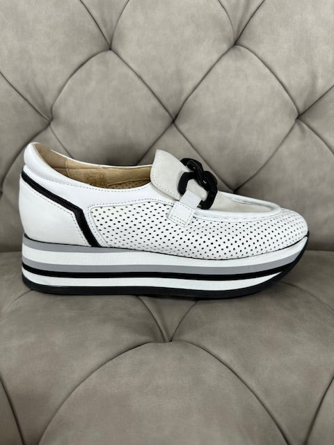 Softwaves Women's Cassie Platform Loafers White Ice – Orleans Shoe Co.