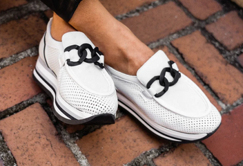 Your comfort shoes, On Running Shoes and arch support store. – Orleans ...